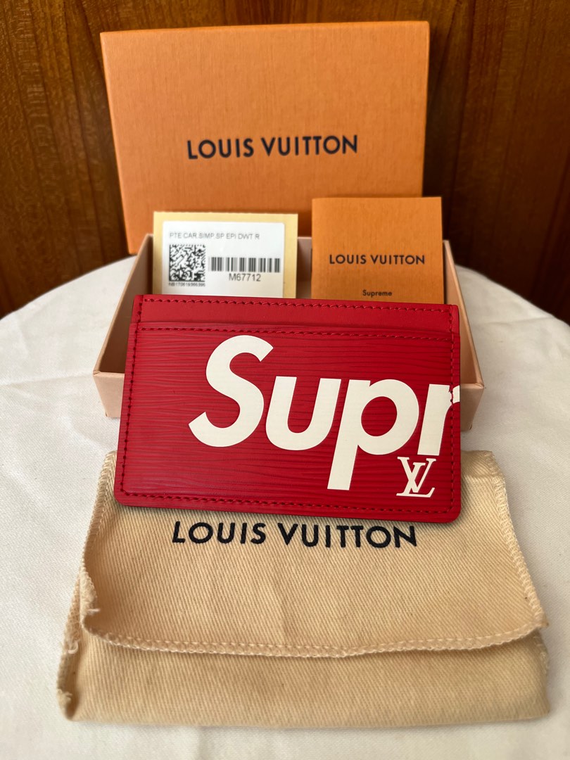 Louis Vuitton * Supreme card holder, 名牌, 手袋及銀包 - Carousell