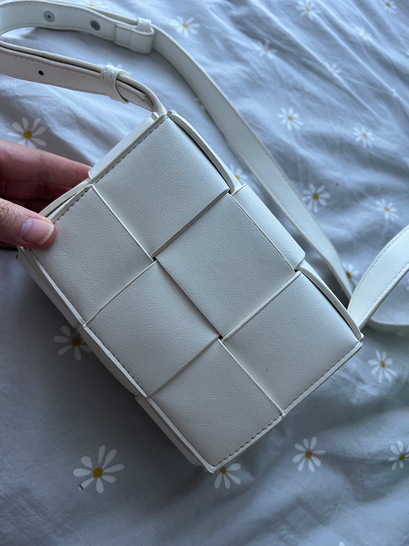 Max white sling bag (bottega look alike), Fesyen Wanita, Tas & Dompet ...