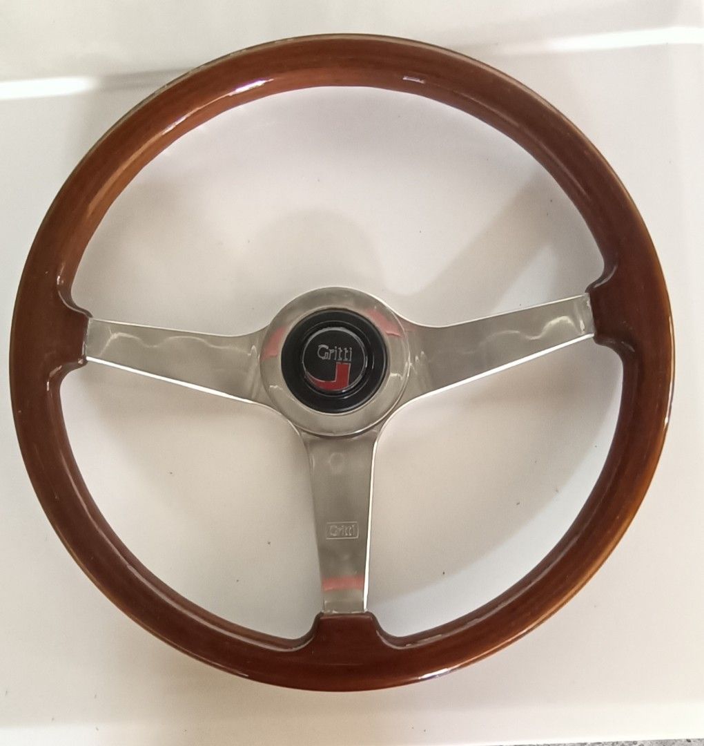 MOMO Classic Steering Wheel, Car Parts & Accessories, Steering, Brakes ...