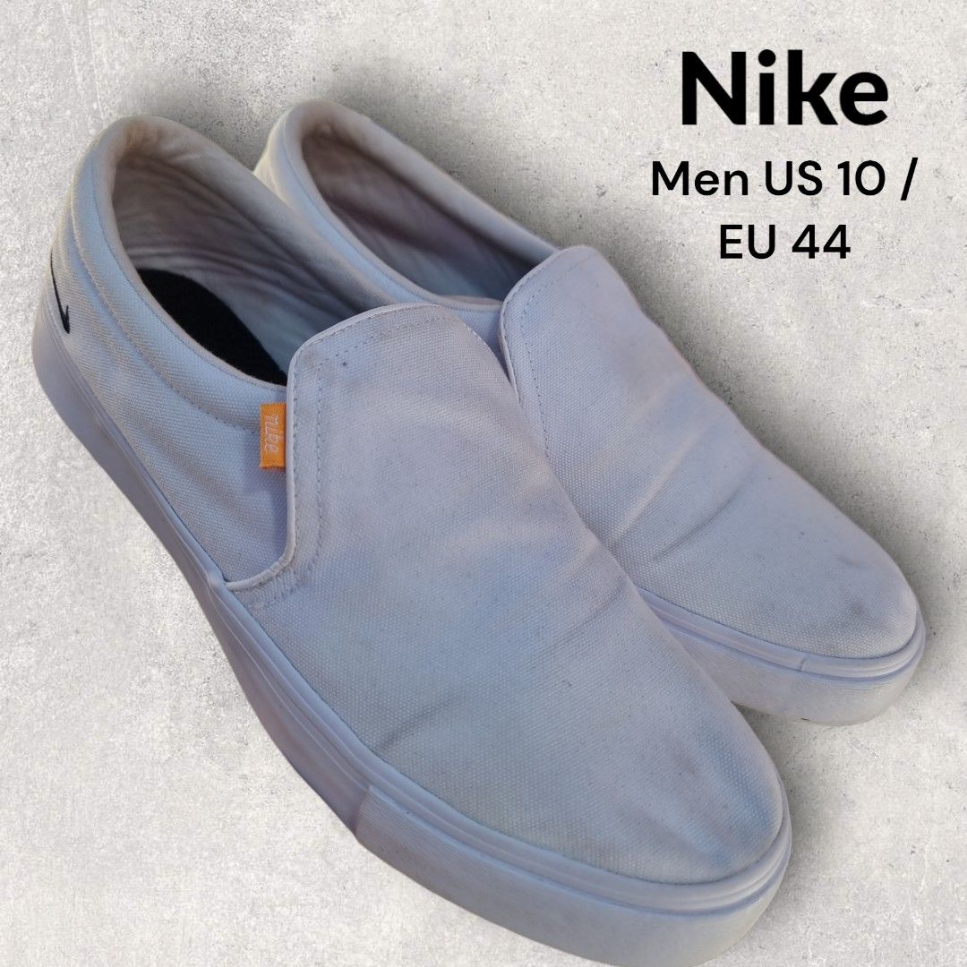 Nike Slip on Men US 10, Men's Fashion, Footwear, Sneakers on Carousell
