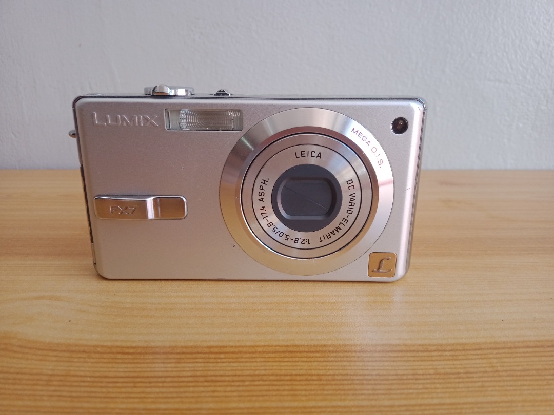 Panasonic Lumix FX7, Photography, Cameras on Carousell