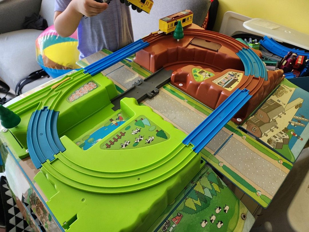 Plarail train track set, Hobbies & Toys, Toys & Games on Carousell