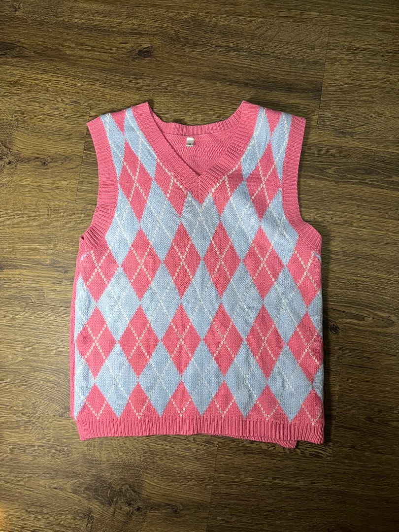 Preppy sweater vest, Women's Fashion, Tops, Other Tops on Carousell