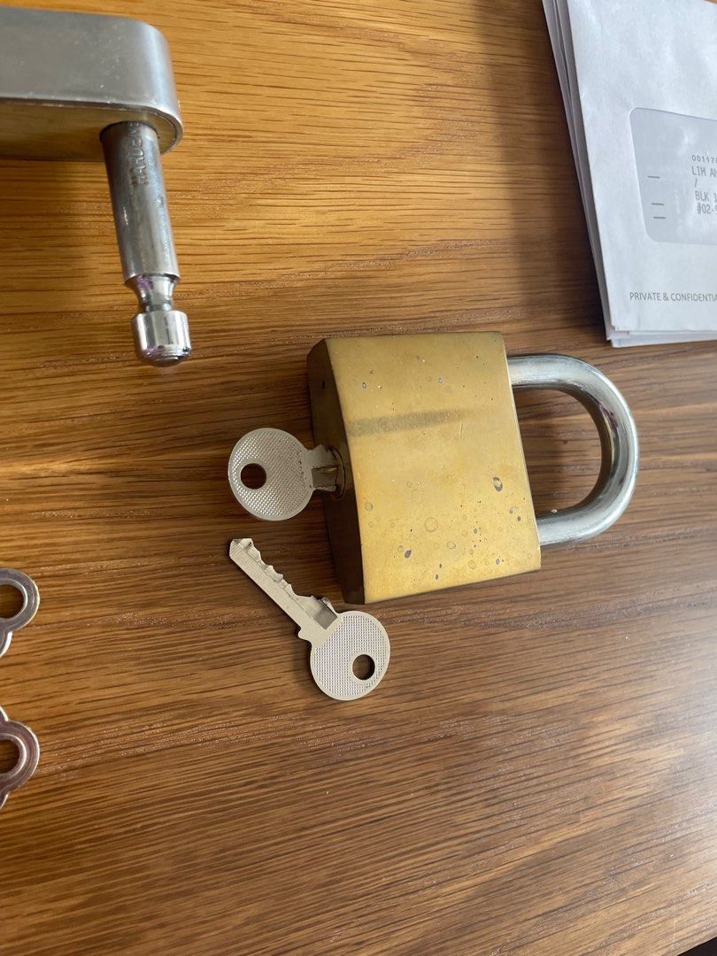 Queen heavy duty gate lock and regular padlock, Furniture & Home Living ...