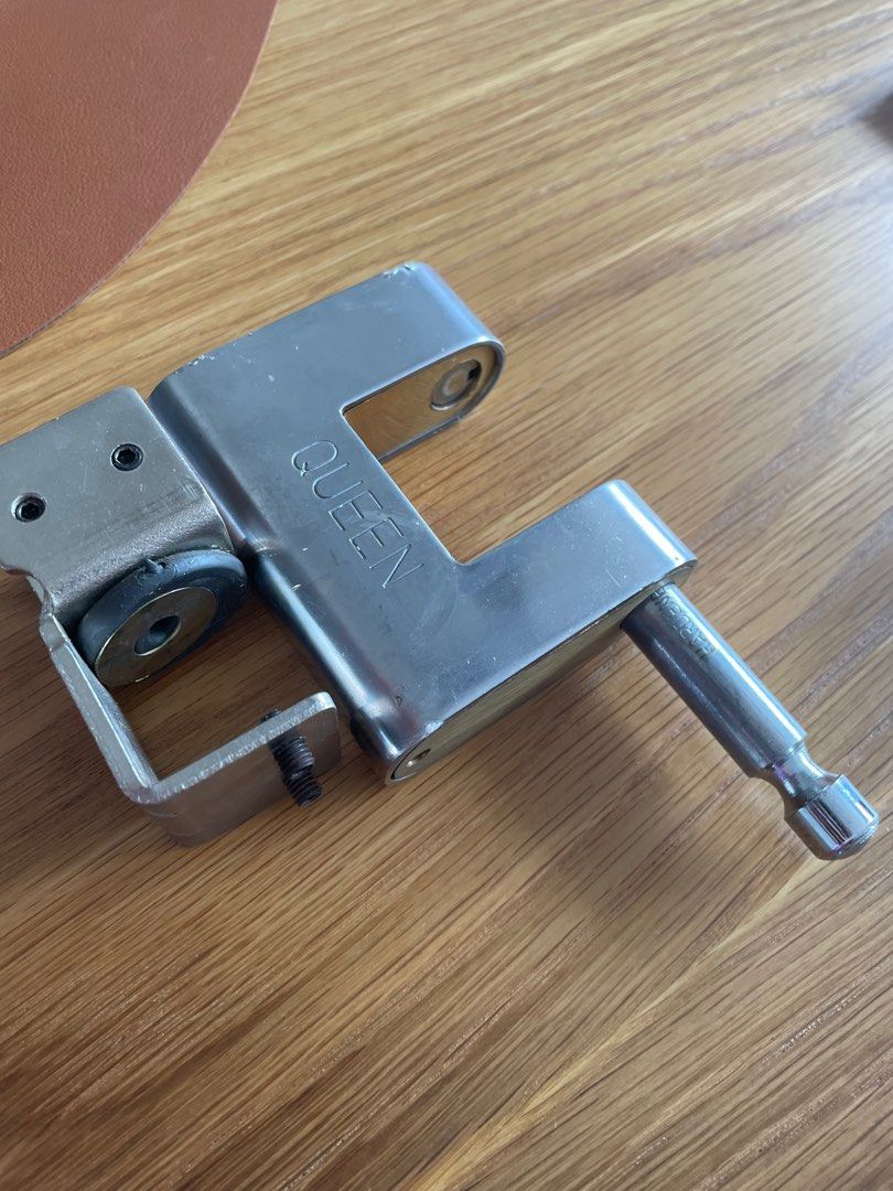 Queen heavy duty gate lock and regular padlock, Furniture & Home Living ...