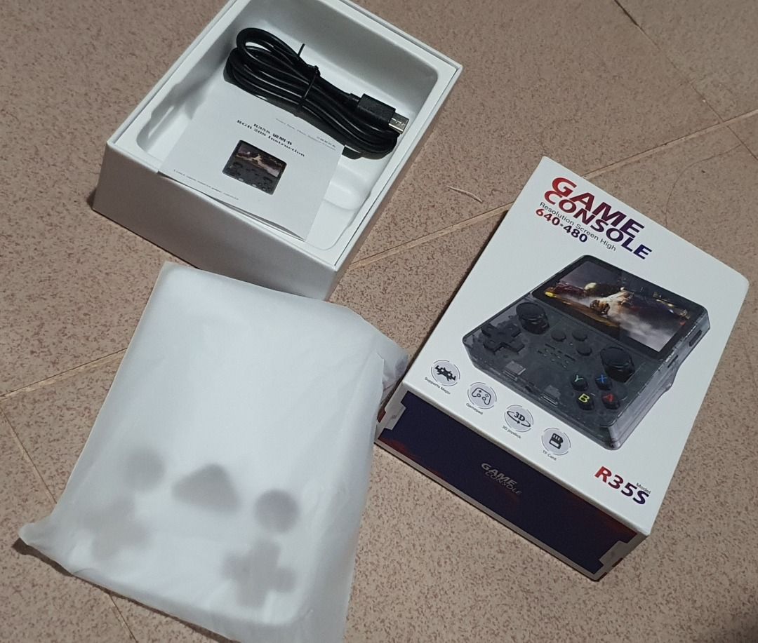 R35S Retro Gaming Console, Video Gaming, Video Game Consoles, Others on ...