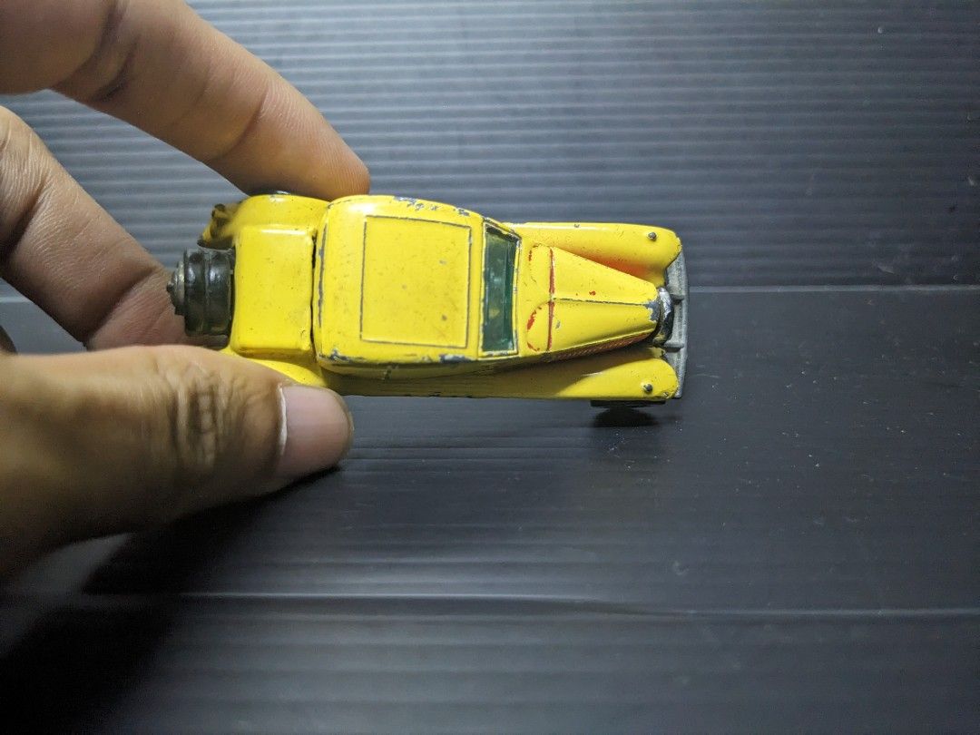 RARE Hot Wheels 1937 Bugatti Street Rod Yellow White Wall VINTAGE 1980 ...