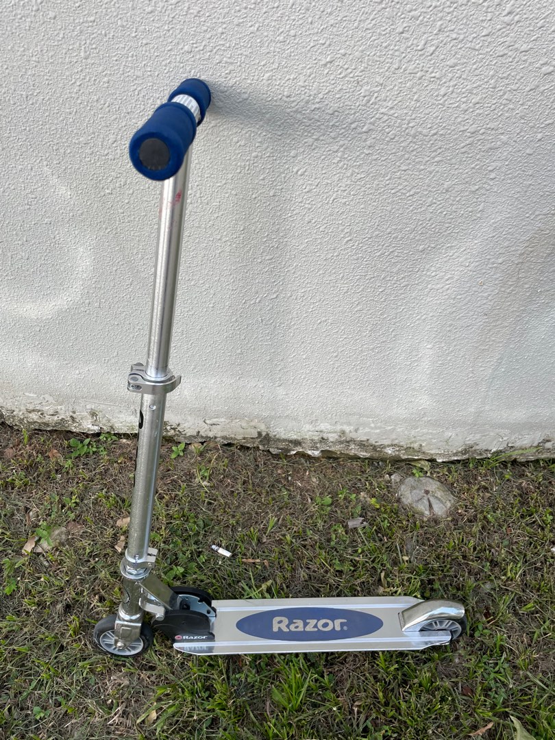 Razor Foldable Kick Scooter, Sports Equipment, Sports & Games, Skates ...