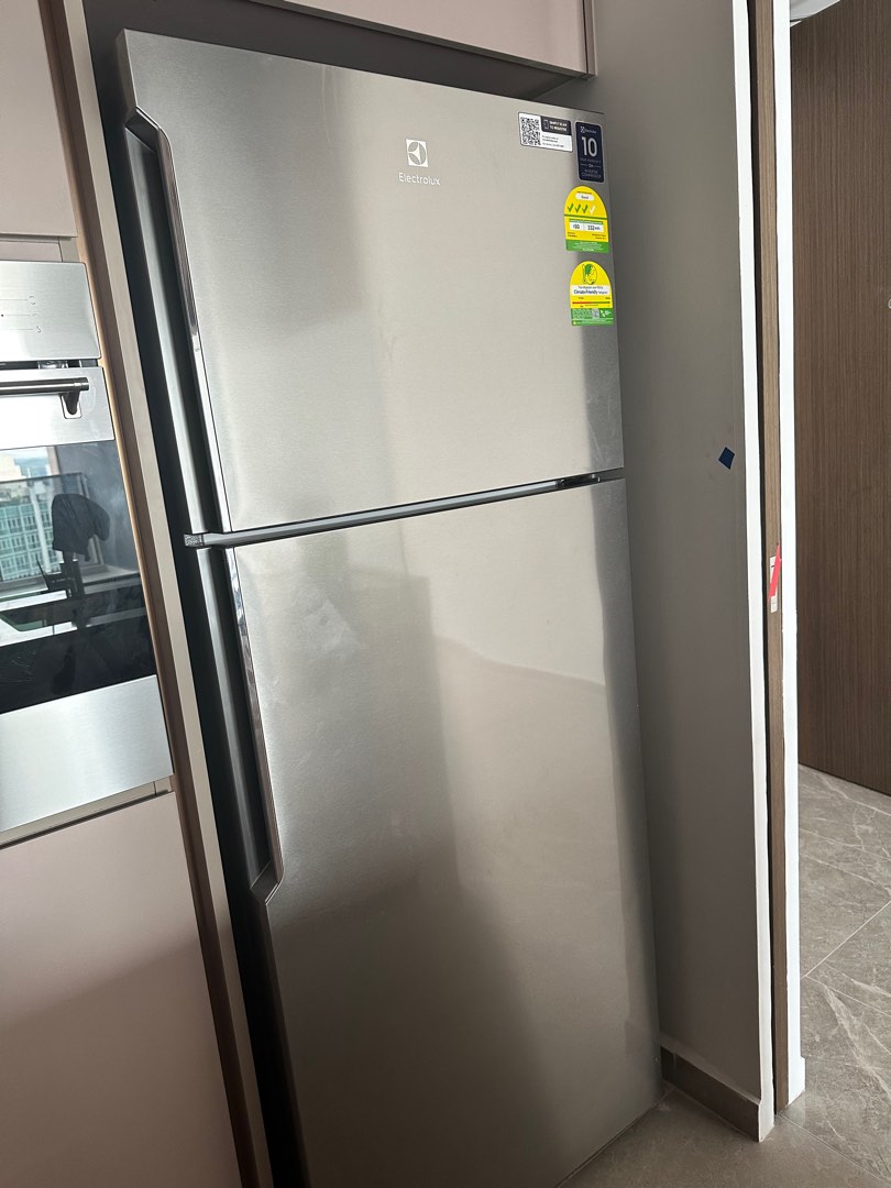 Electrolux Refrigerator 431 L top freezer , TV & Home Appliances, Kitchen Appliances ...