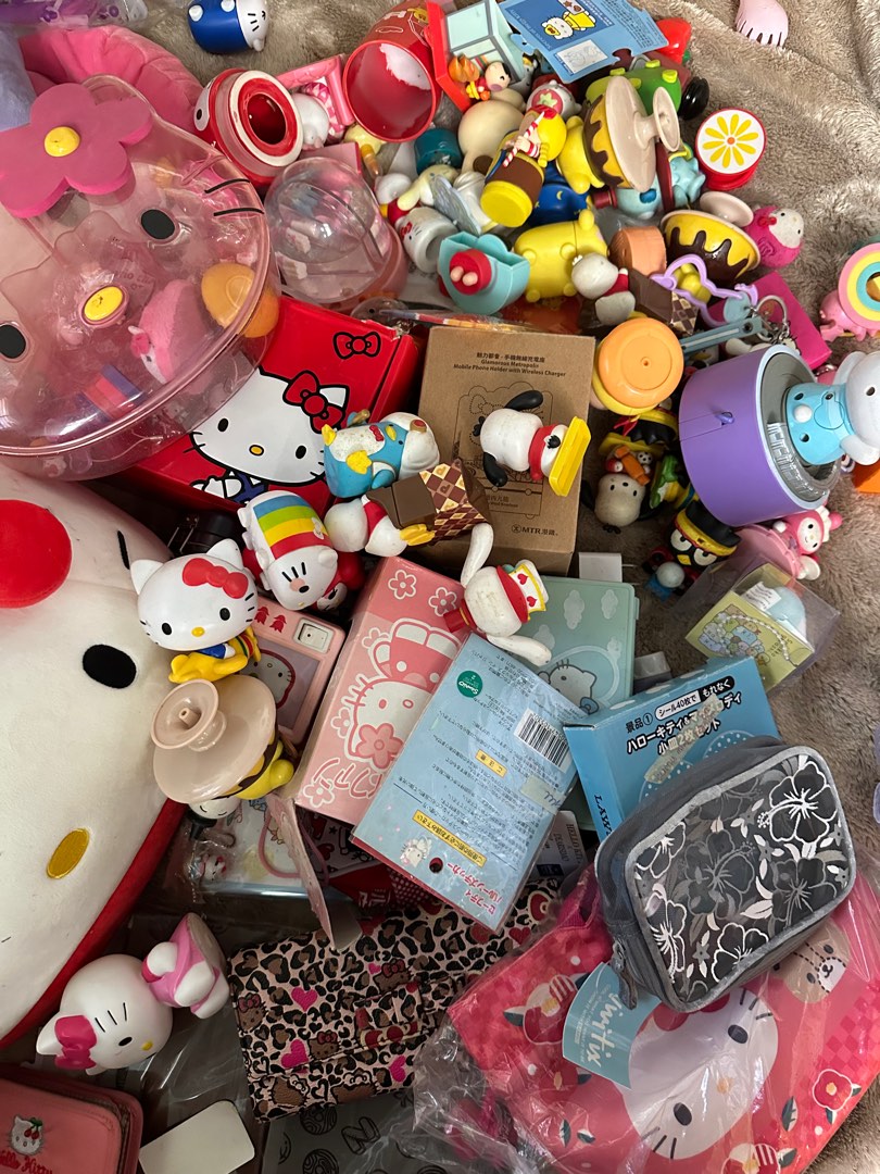 SANRIO MERCH SET TAKE ALL, Hobbies & Toys, Toys & Games on Carousell