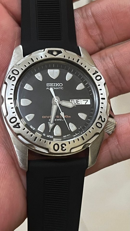 Seiko SKX003, Men's Fashion, Watches & Accessories, Watches on Carousell