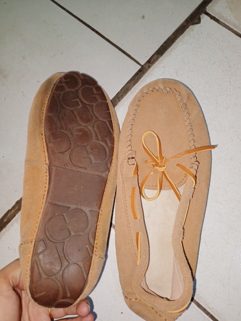 Sepatu kulit Suede, Fesyen Pria, Sepatu , Sepatu Formal di Carousell