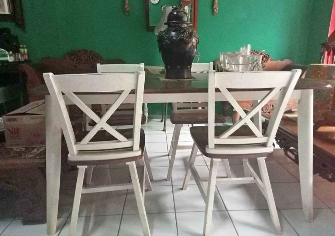 Set meja makan informa Yelets, Perabotan Rumah di Carousell