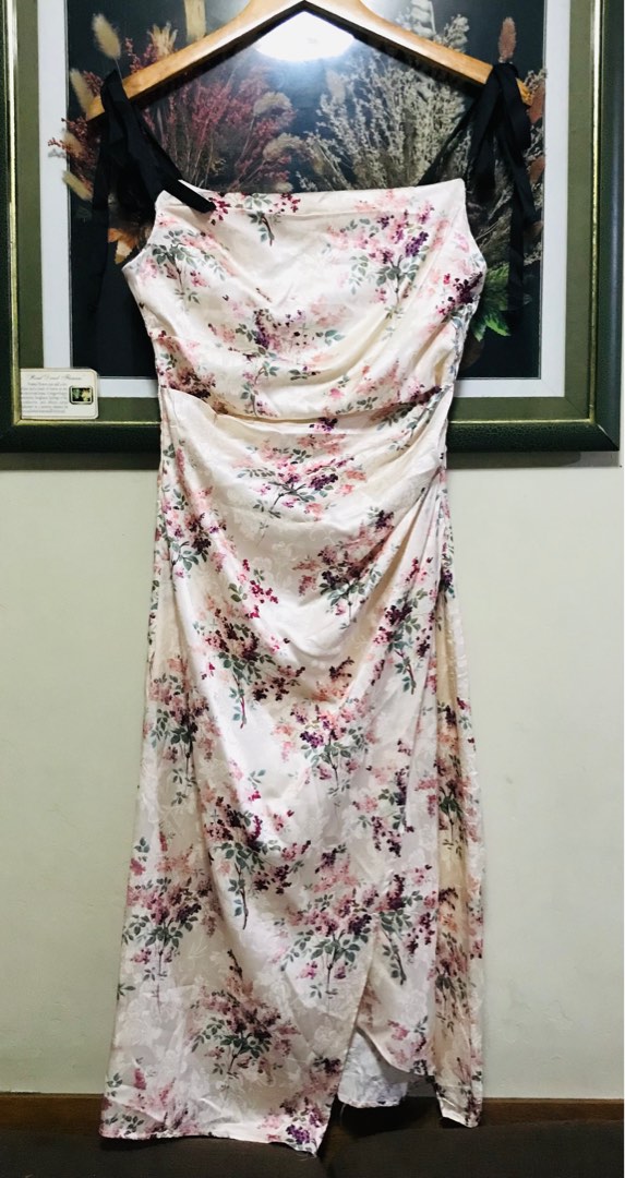 Sexy Slik dress, Women's Fashion, Dresses & Sets, Dresses on Carousell