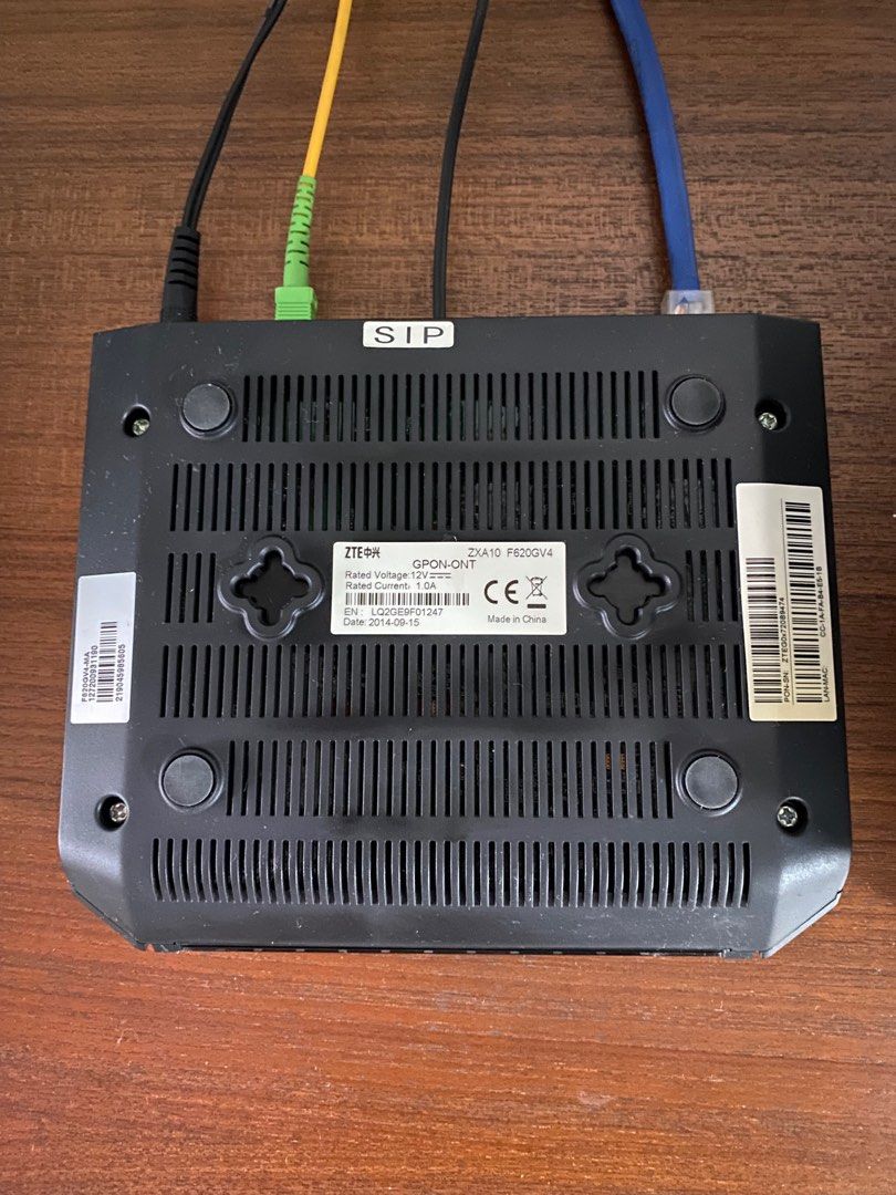 SingTel Router and Optical Network Terminal, Computers & Tech, Parts ...