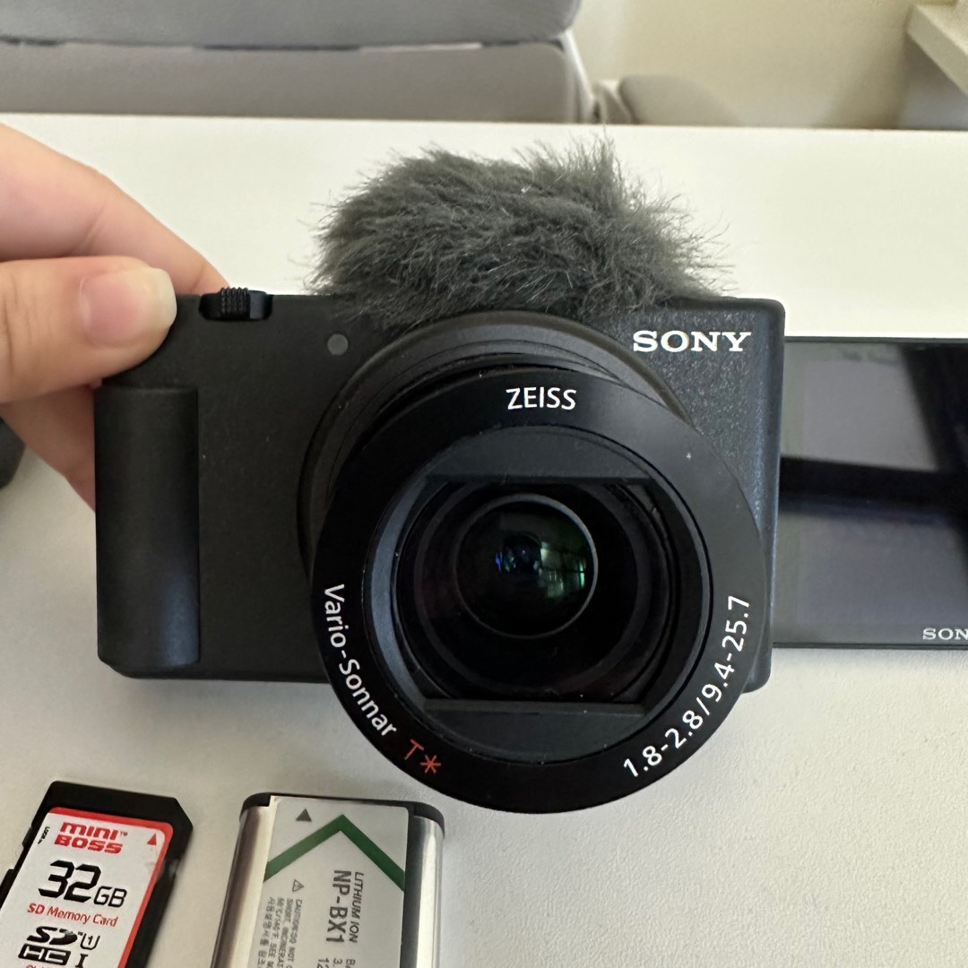 Sony ZV-1 / ZV1 Vlogging Camera, Photography, Cameras on Carousell