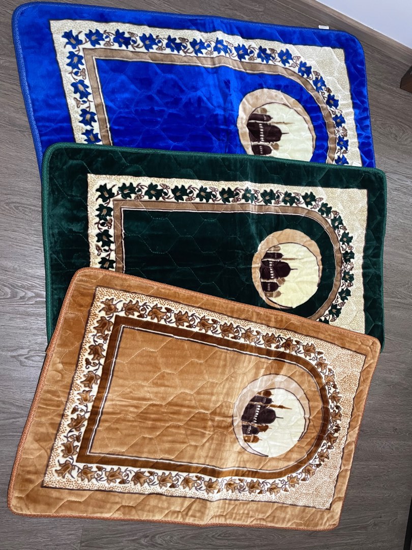 Thick prayer mat, Women's Fashion, Muslimah Fashion, Prayer Sets on ...