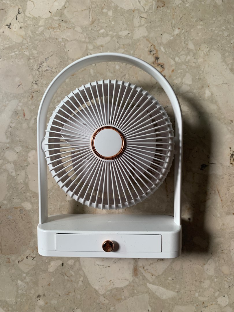 Chargeable Fan, Furniture & Home Living, Lighting & Fans, Fans on Carousell