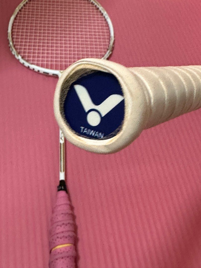 Victor K9000 and Original Grips & Victor Badminton Racket, Sports ...