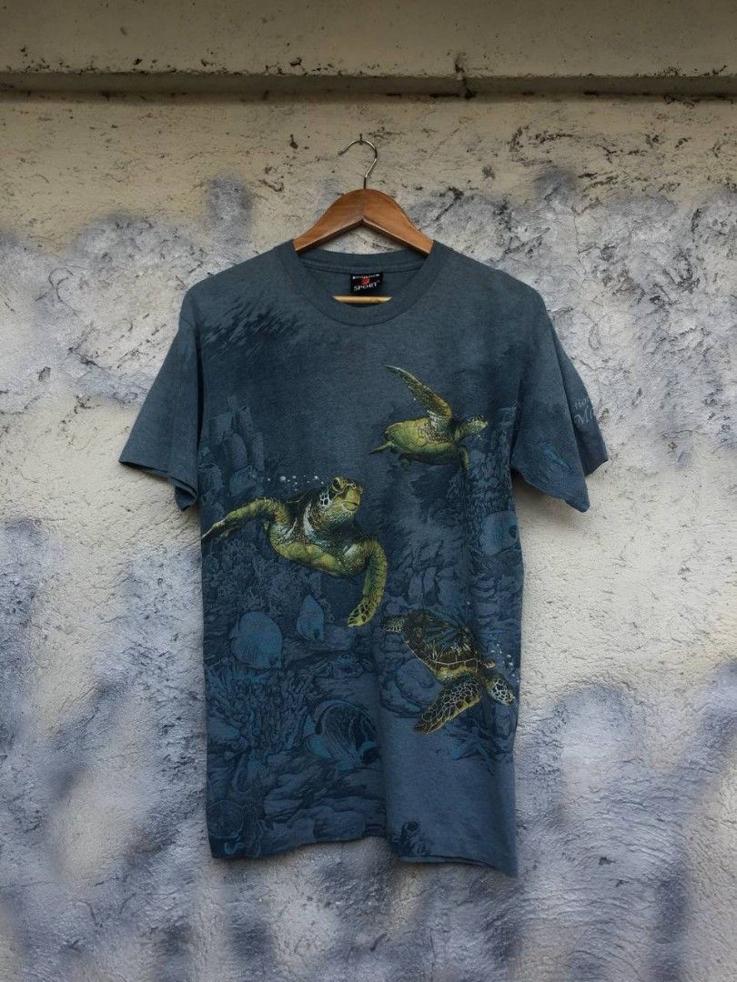 Vintage AOP Turtle, Men's Fashion, Tops & Sets, Tshirts & Polo Shirts ...
