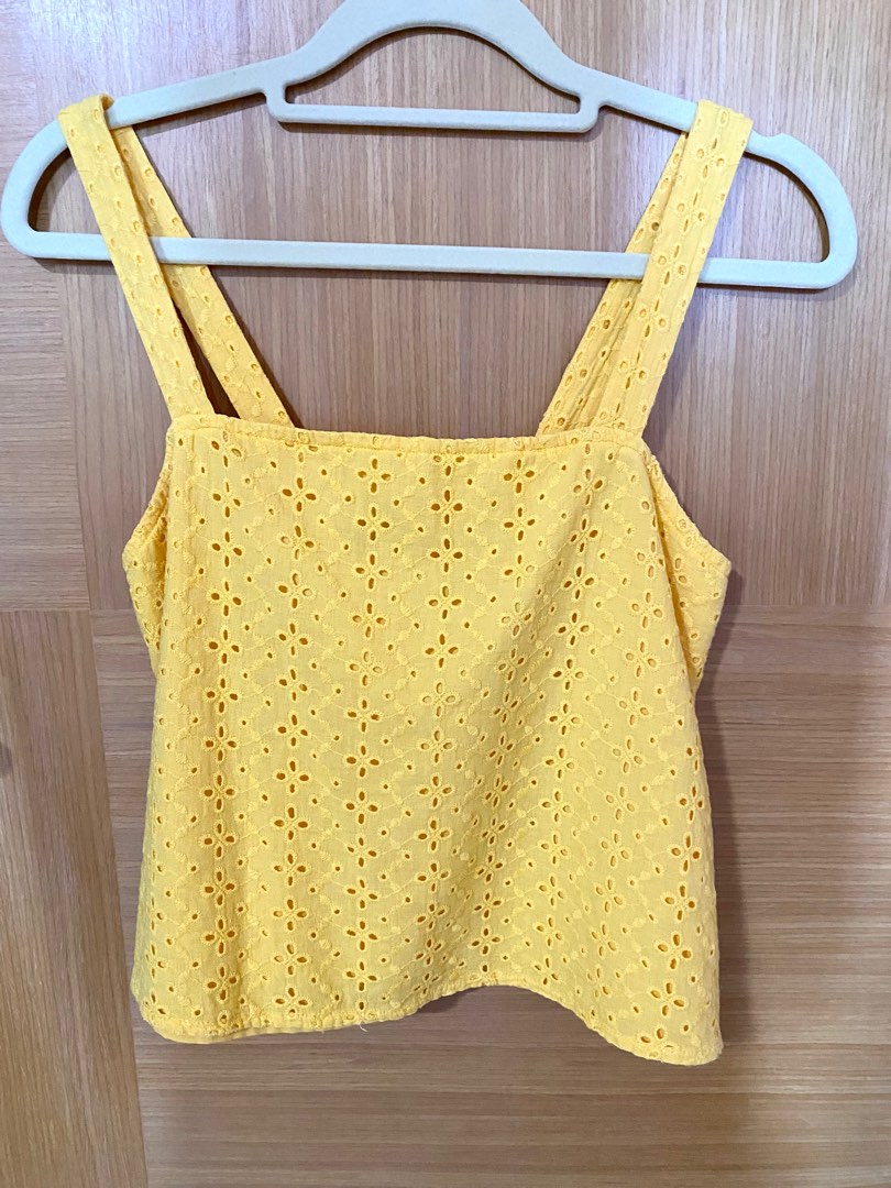 Yellow top, Women's Fashion, Tops, Sleeveless on Carousell