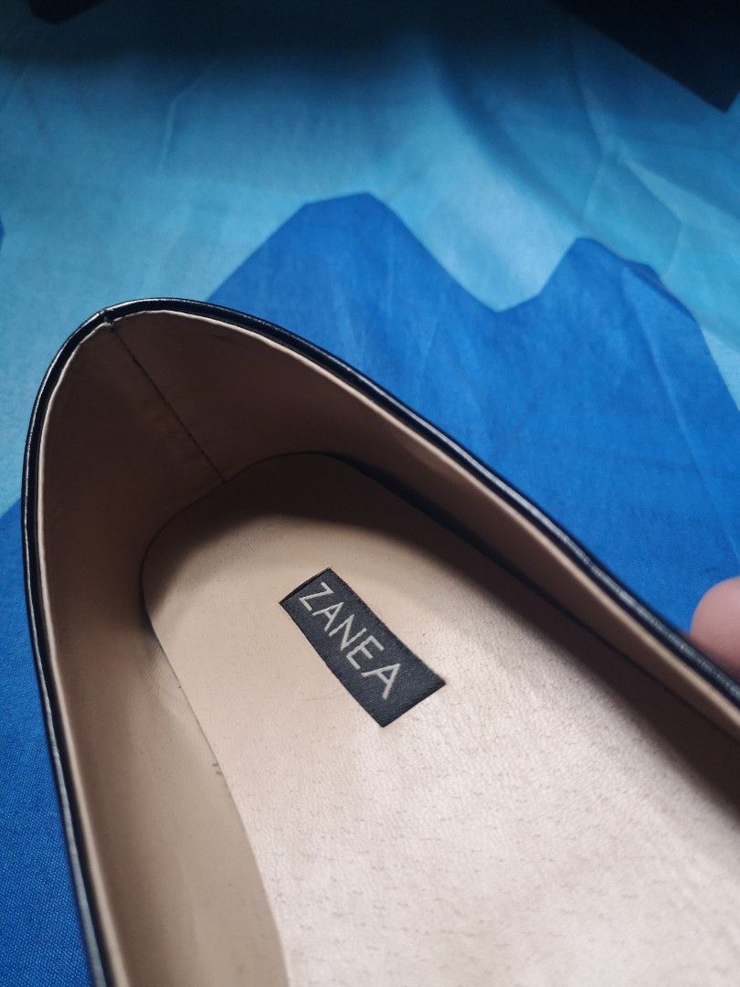 Zanea Black Shoes, Women's Fashion, Footwear, Flats & Sandals on Carousell