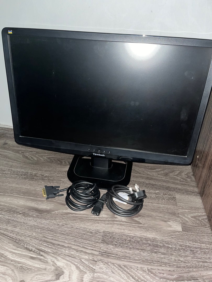 23 inch LED Monitor, Computers & Tech, Desktops on Carousell