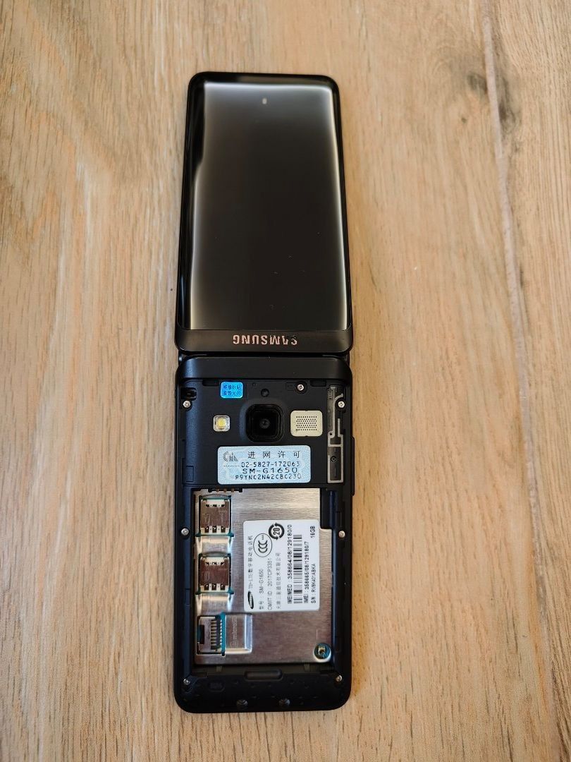 (清貨特價) 三星 Samsung Galaxy Folder 2 (SM-G1650) 16GB 黑色 4G LTE 雙卡雙待 翻蓋摺機 ...