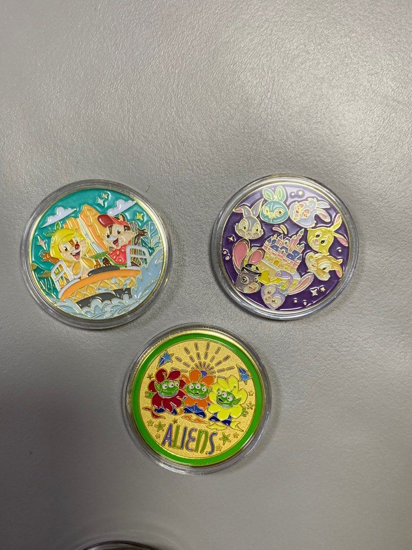 多圖 上海迪士尼樂園紀念幣stitch duffy alien chip dale rabbits , 公告欄 - Carousell