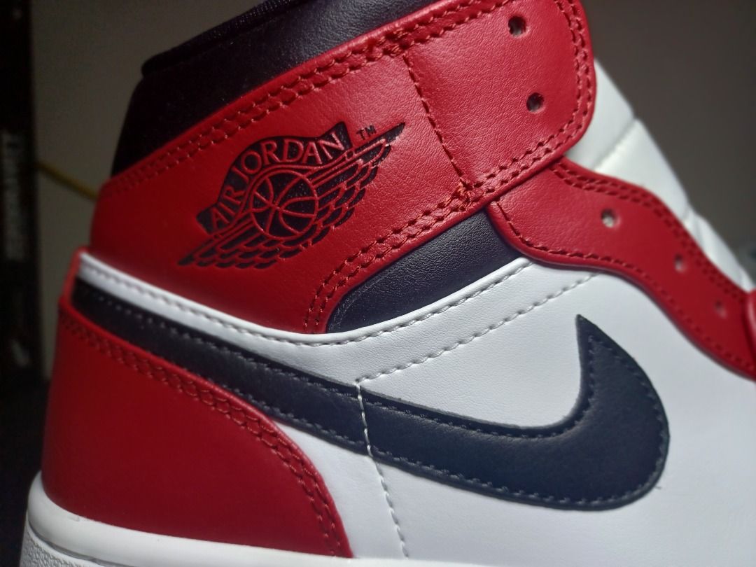 Air Jordan 1 Mid Chicago Toe, Men's Fashion, Footwear, Sneakers on ...