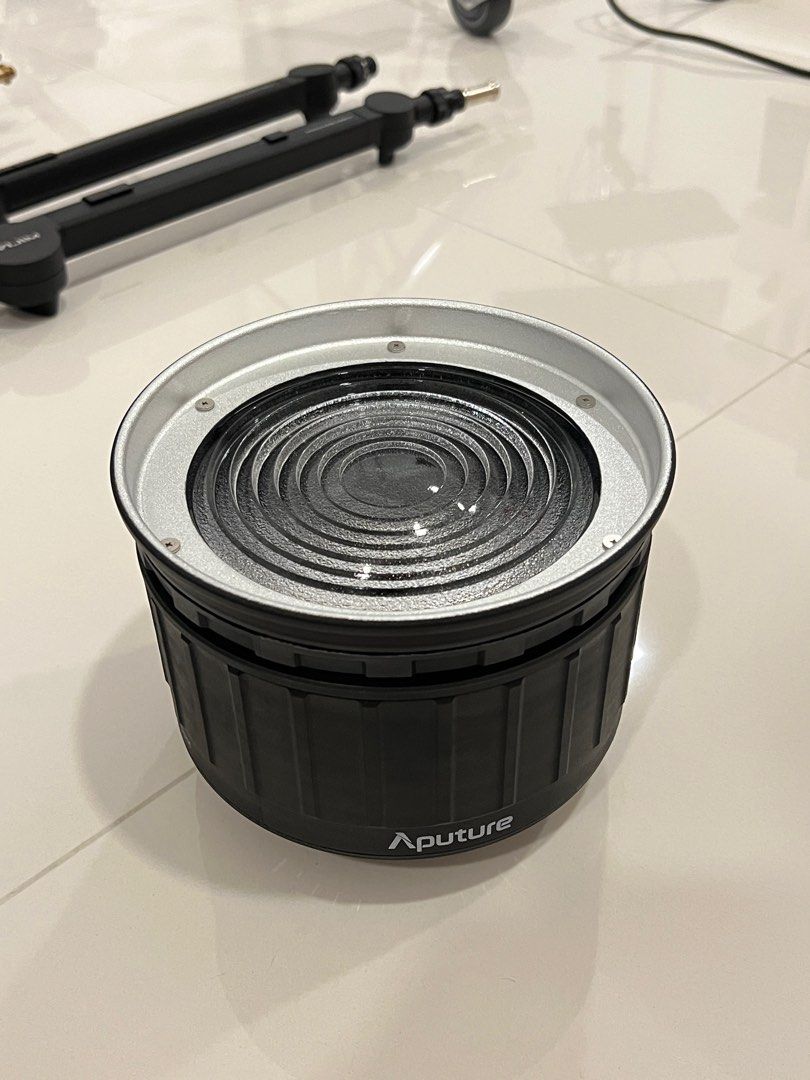 Aputure 2x fresnel led modifier (Bowens), Photography, Photography ...
