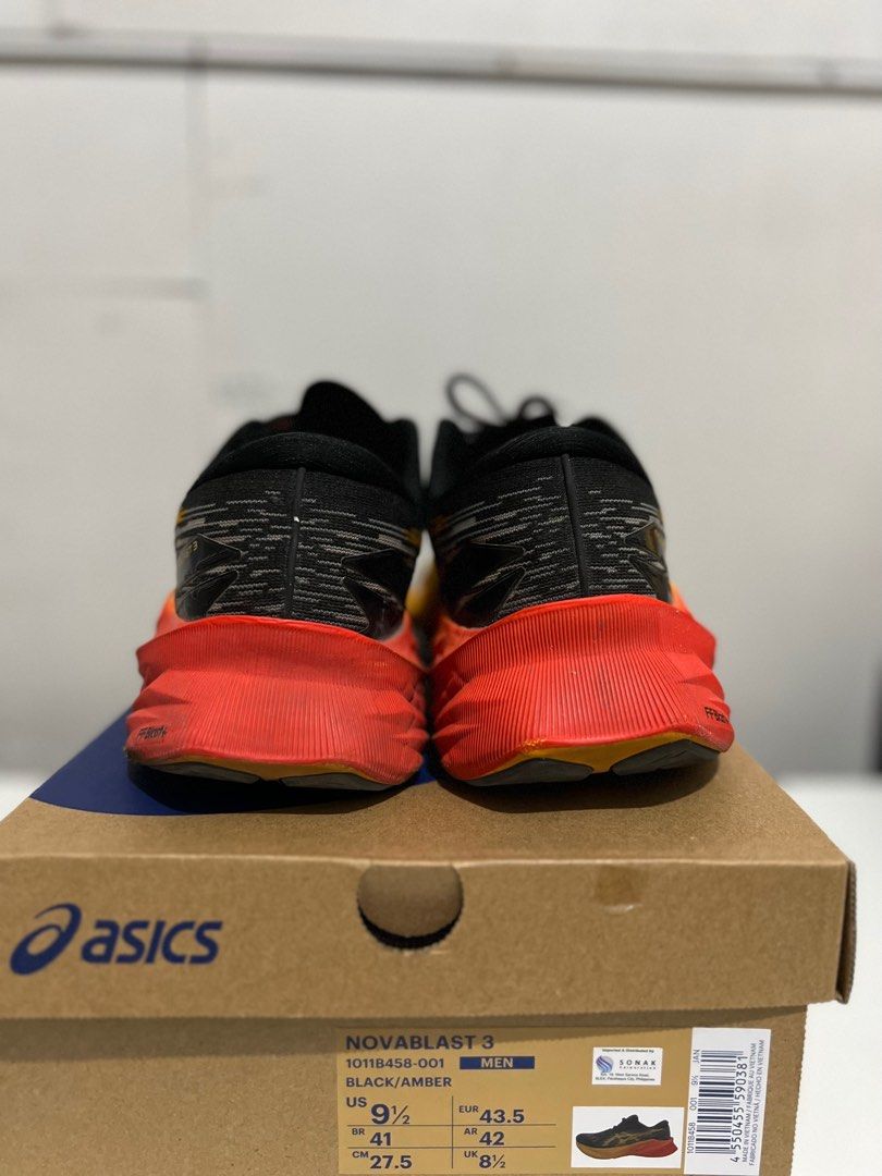 Asics Novablast 3, Men's Fashion, Footwear, Sneakers on Carousell