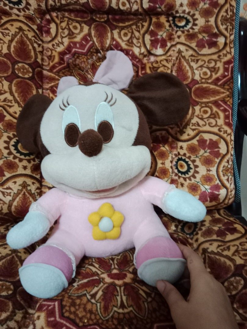 Big Minnie mouse, Hobbies & Toys, Toys & Games on Carousell