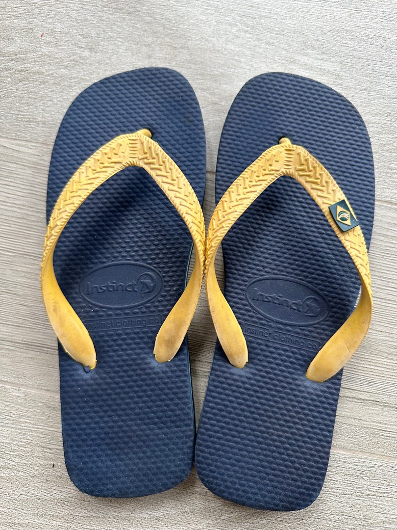 Blue Slippers, Women's Fashion, Footwear, Flipflops and Slides on Carousell