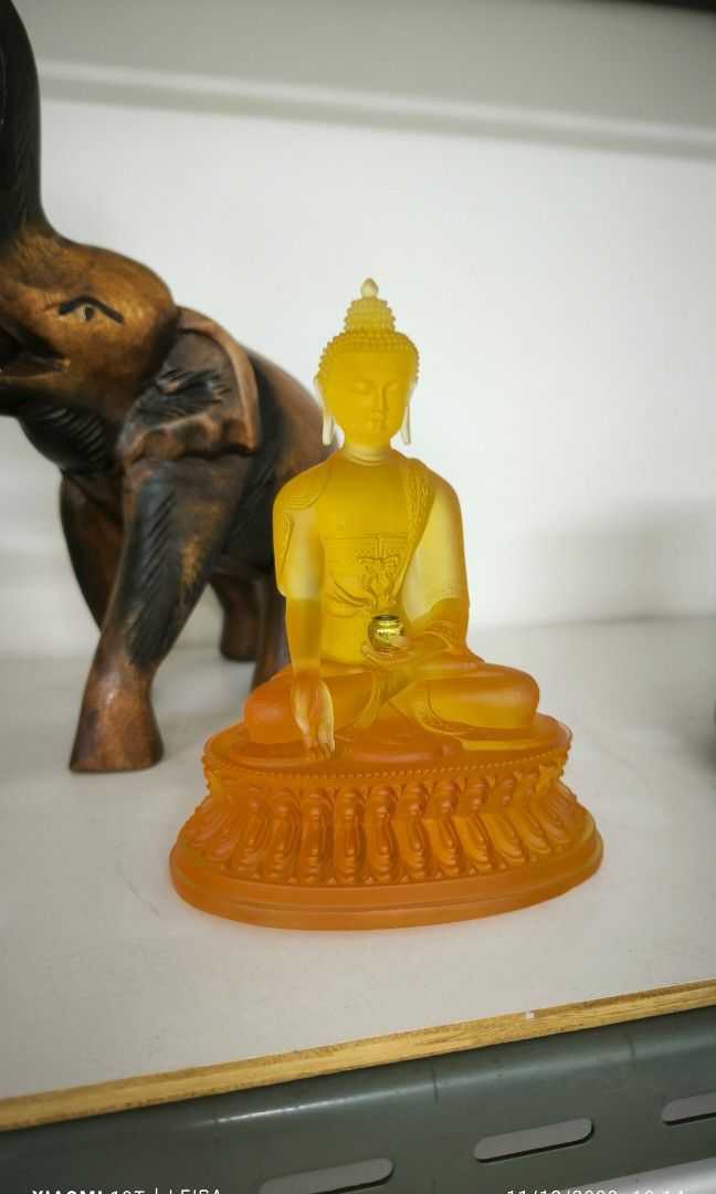 Lui li Buddha Statue 药师佛, Hobbies & Toys, Memorabilia & Collectibles ...