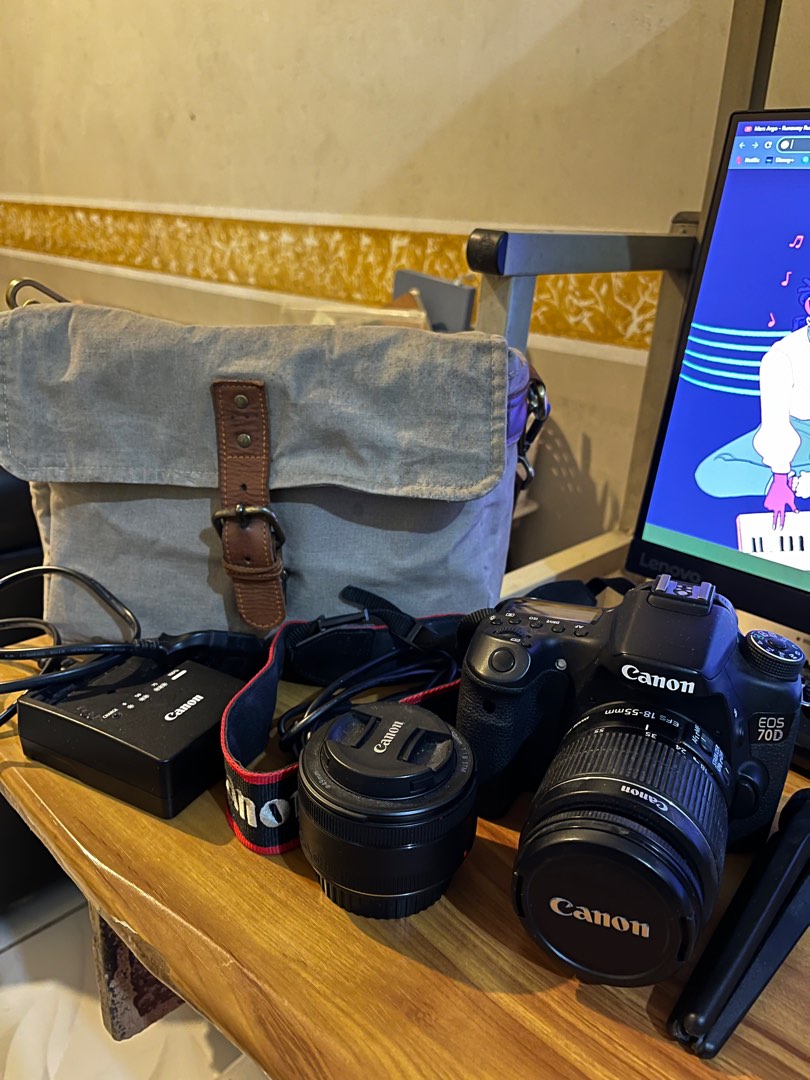 Canon EOS 70D + freebies, Photography, Cameras on Carousell