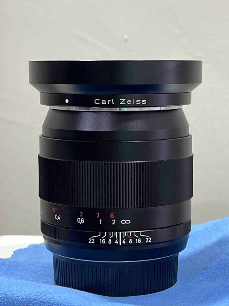 Carl Zeiss Distagon T* 28mm f/2 ZE, Photography, Lens & Kits on Carousell
