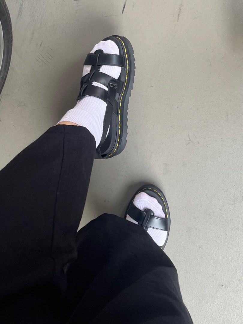 Dr Martens Terry Sandals, Women's Fashion, Footwear, Sandals on Carousell