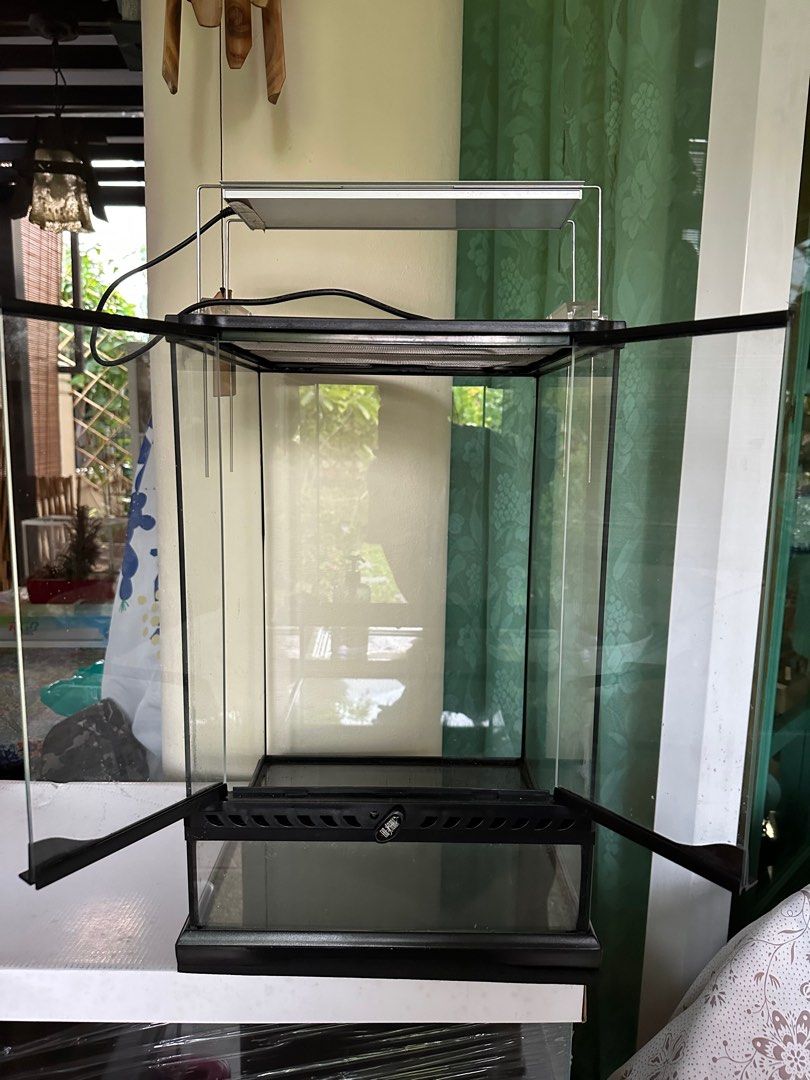 Exo Terra mini tall terrarium paludarium + Chihiros RGB 30cm fish tank ...