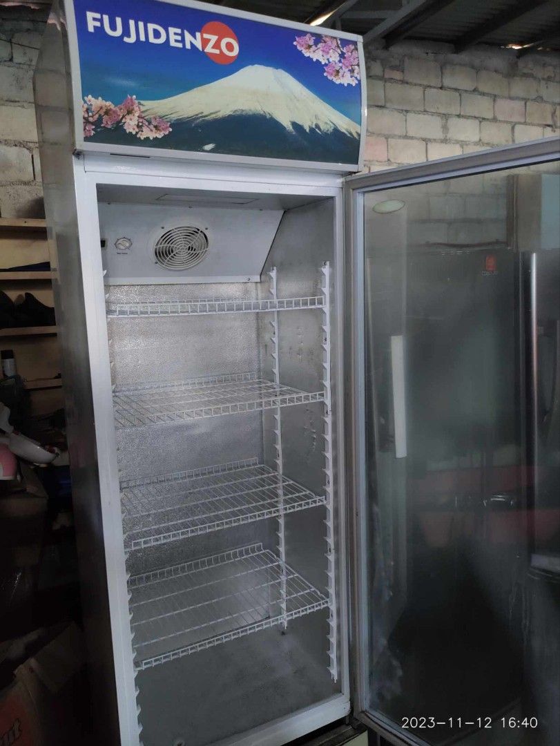 FUJIDENZO 14 cu.ft Showcase Chiller, TV & Home Appliances, Kitchen ...