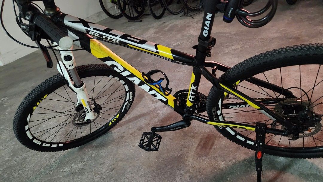 Giant ATX Mountain Bike XS, Sports Equipment, Bicycles & Parts ...