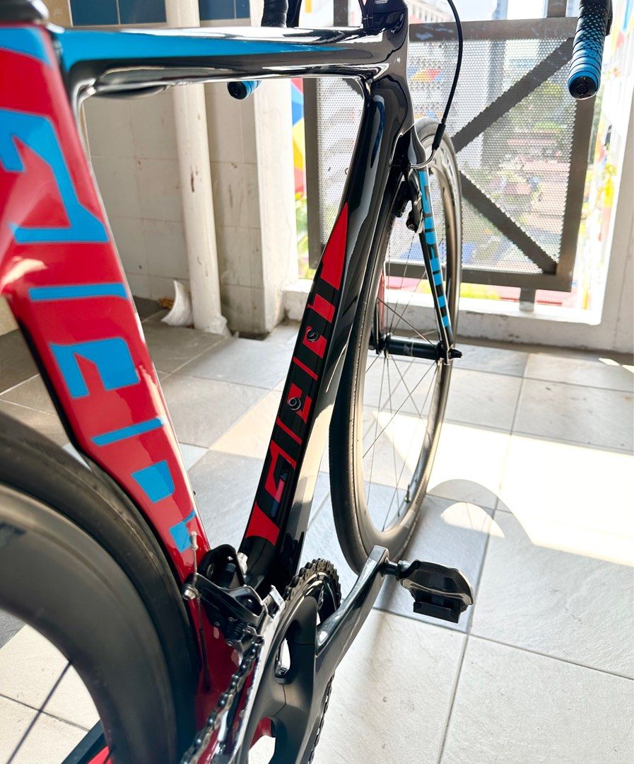 Giant Propel Advanced 2 full carbon aero road bike wheelset shimano 105 ...