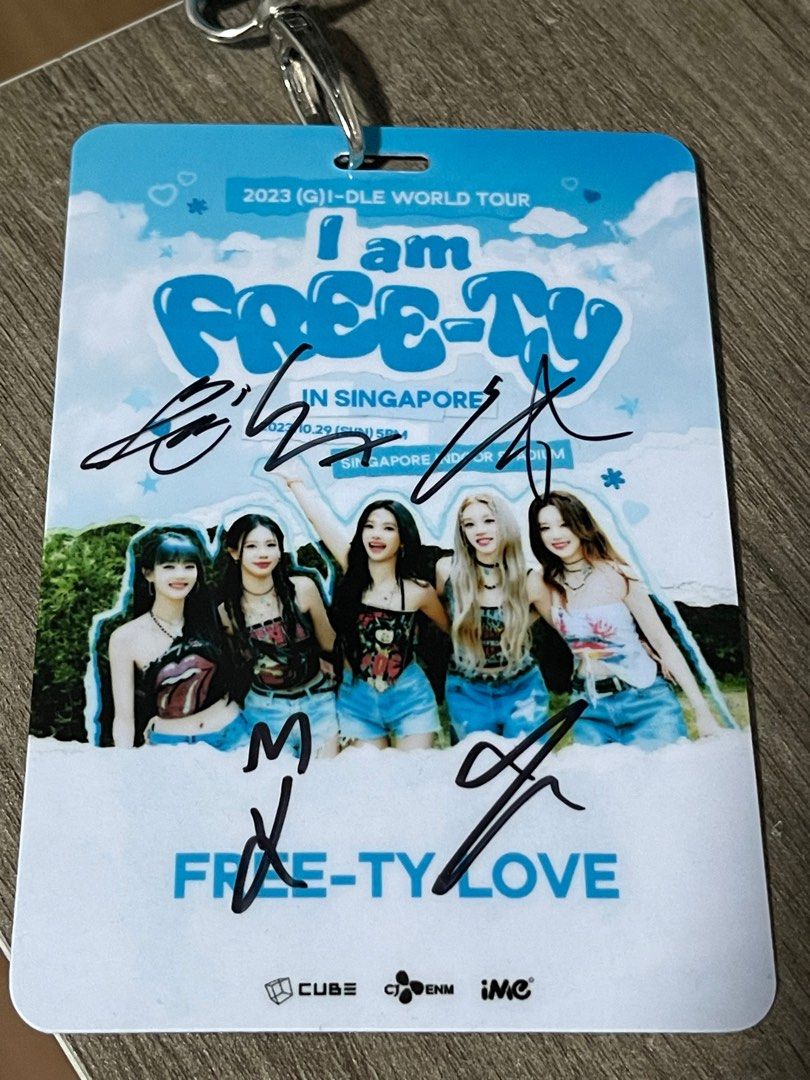 GIDLE I AM FREE-TY SIGNED LANYARD, Hobbies & Toys, Memorabilia & Collectibles, K-Wave on Carousell