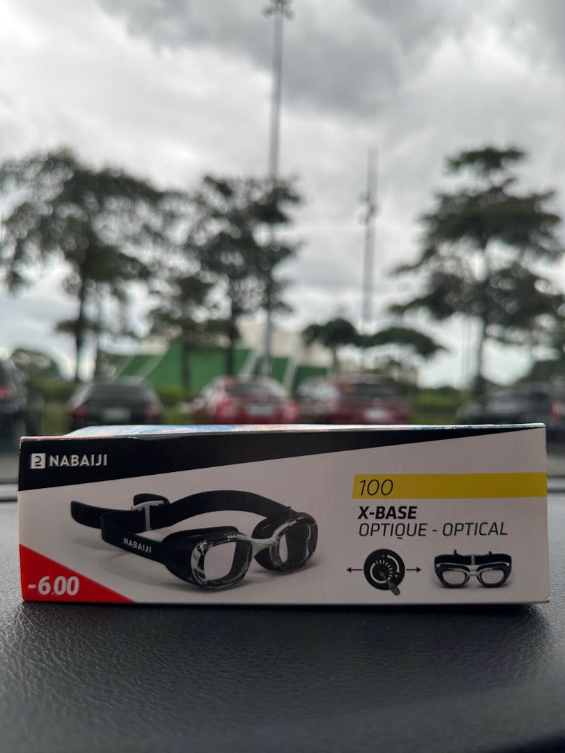 Graded Goggles Decathlon (6.00), Women's Fashion, Watches & Accessories ...