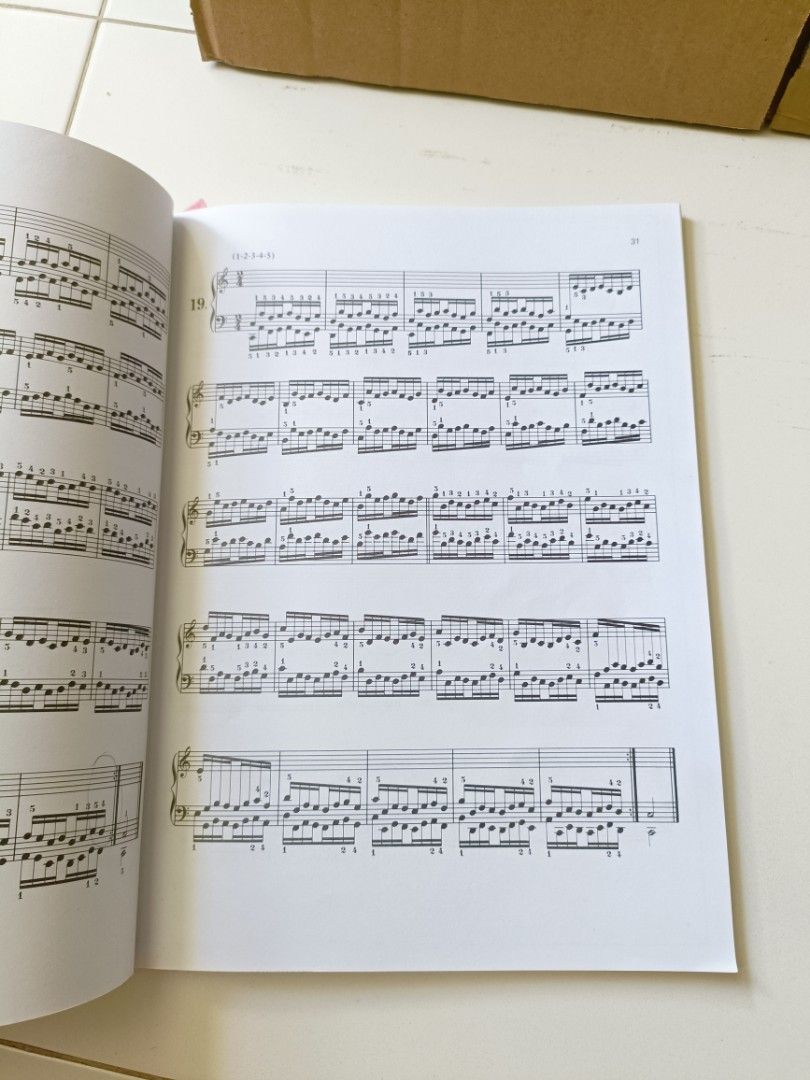 Hanon Piano Book, Everything Else on Carousell