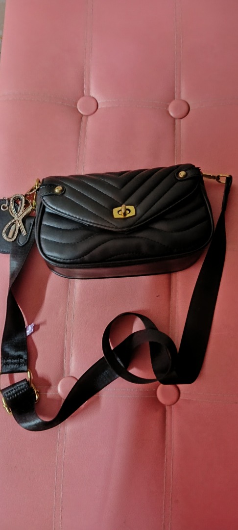 how are u bag, Women's Fashion, Bags & Wallets, Cross-body Bags on ...