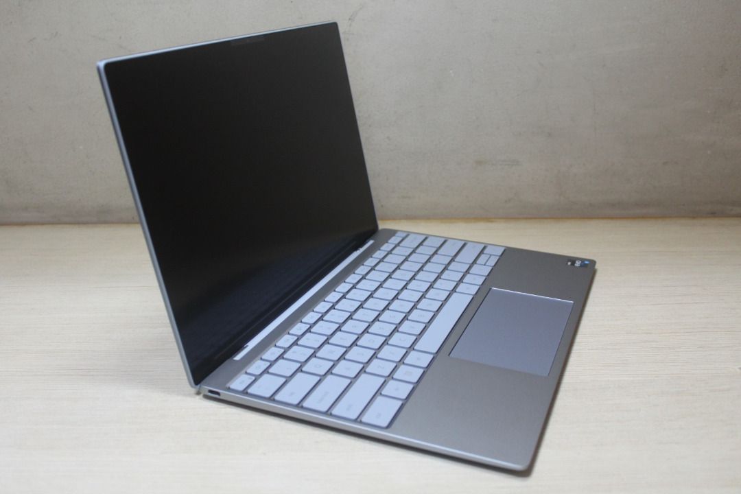 i7 Dell xps 9315 12thgen Ram 16gb ssd 512gb ultrabook thunderbolt slim laptop color sky ...
