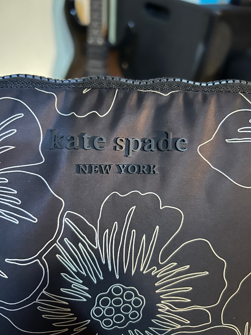 kate spade puffer laptop sleeve, Women's Fashion, Bags & Wallets ...