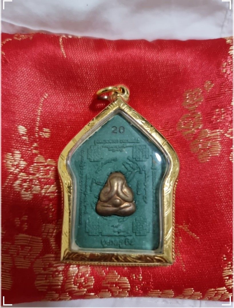 Khun Paen Archa Maha senah with pidta behind Limited BE2565, Hobbies ...