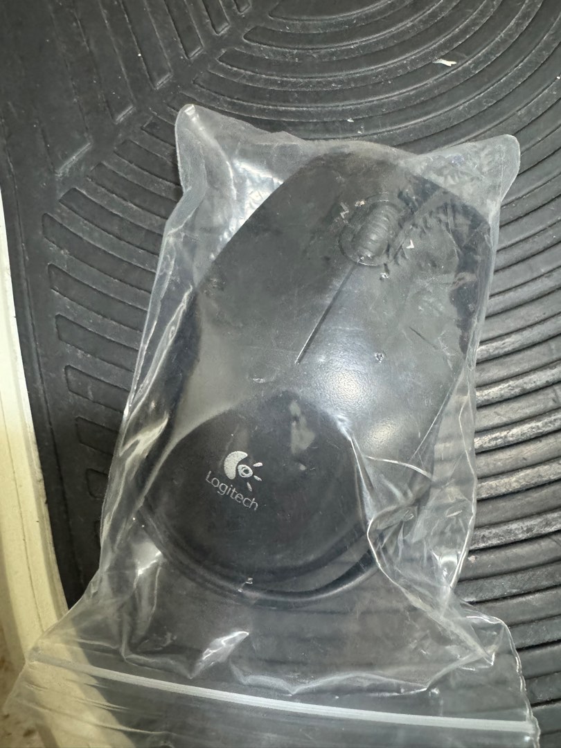 Logitech Mouse Computers And Tech Parts And Accessories Mouse And Mousepads On Carousell